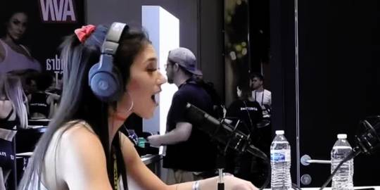 Brooklyn Gray | Scrolller