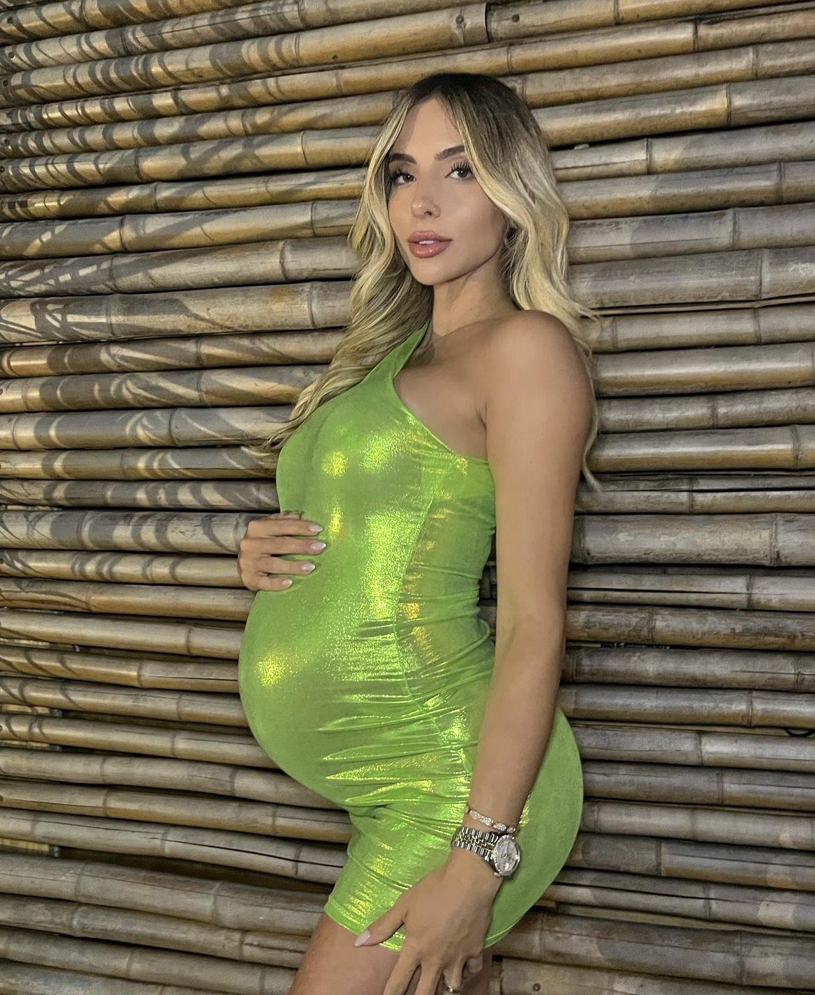 Bruna Lima’s man is not going to stop knocking her up and he’s so lucky ...