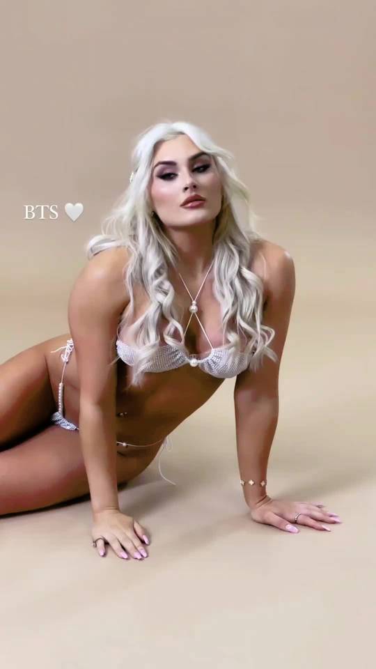 BTS from a new photoshoot | Scrolller