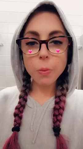 Bubblegum Butt Piss | Scrolller