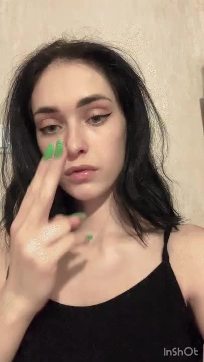 Bye clothes, hi sweet body | Scrolller