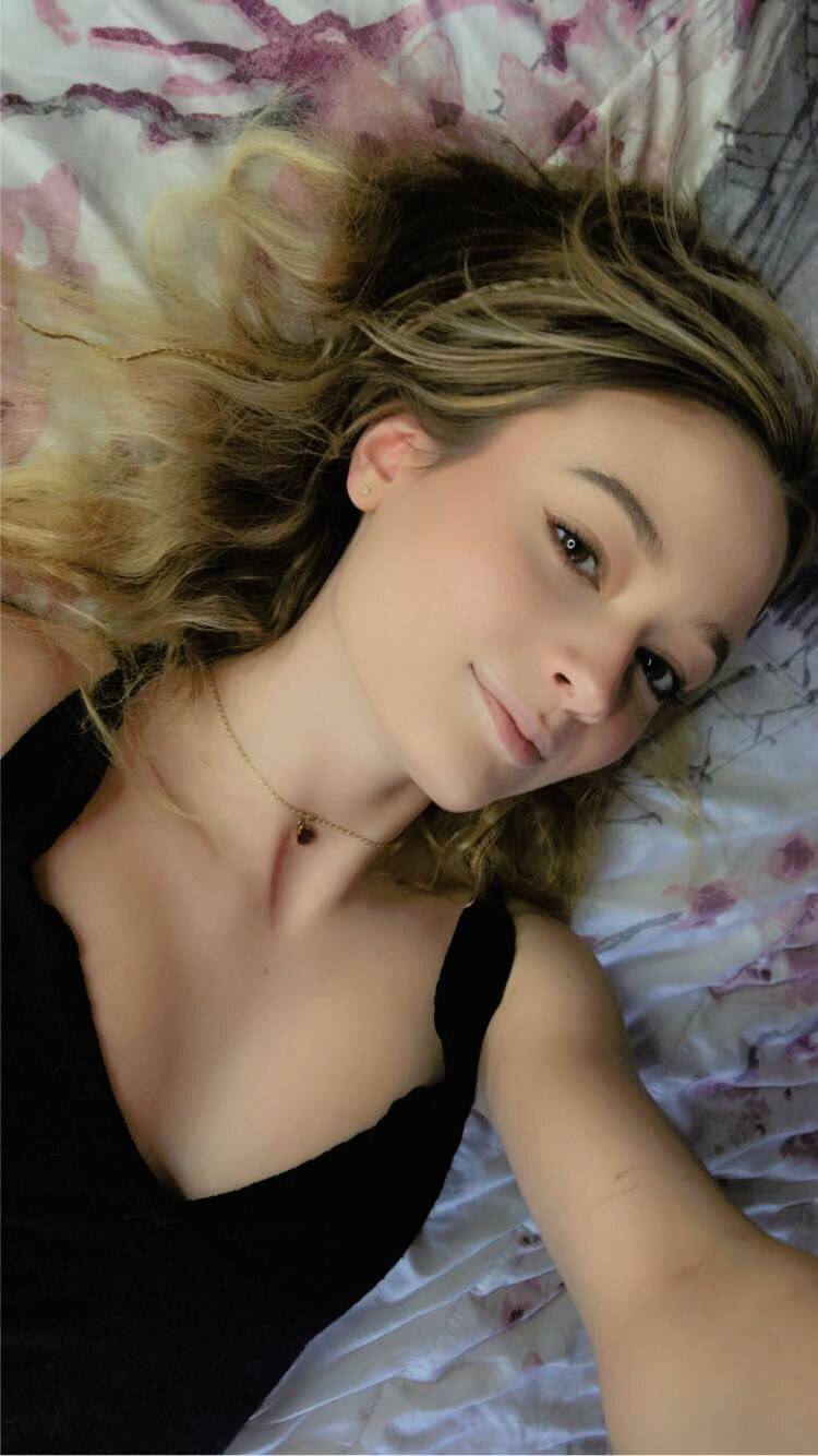 Caitlin cute face | Scrolller