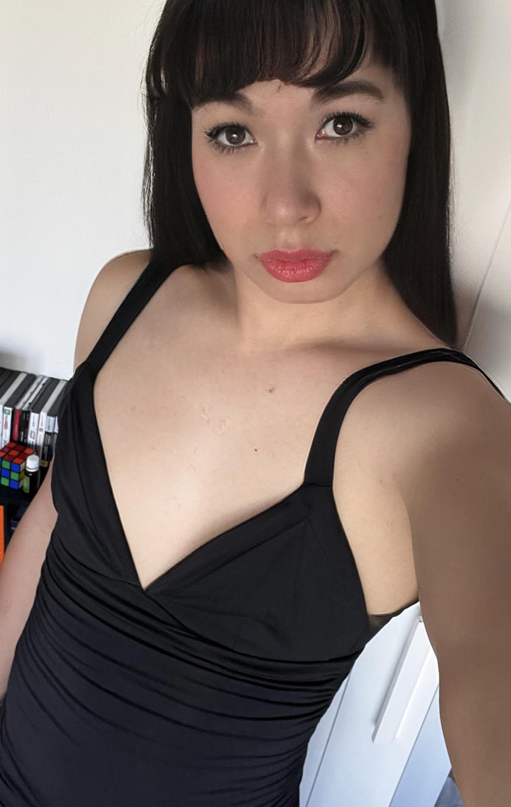 Catch me in my little black dress | Scrolller