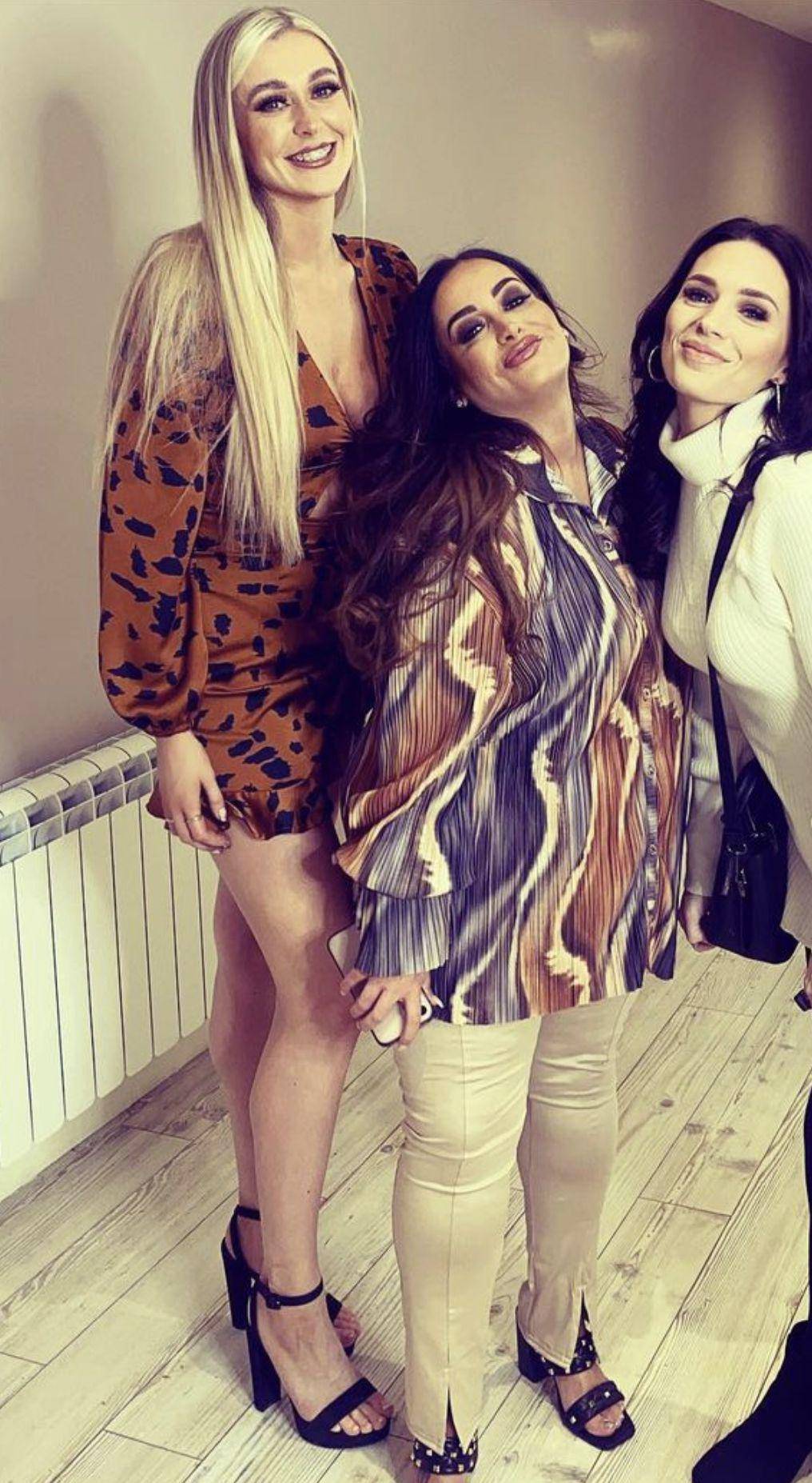 Chav friends | Scrolller