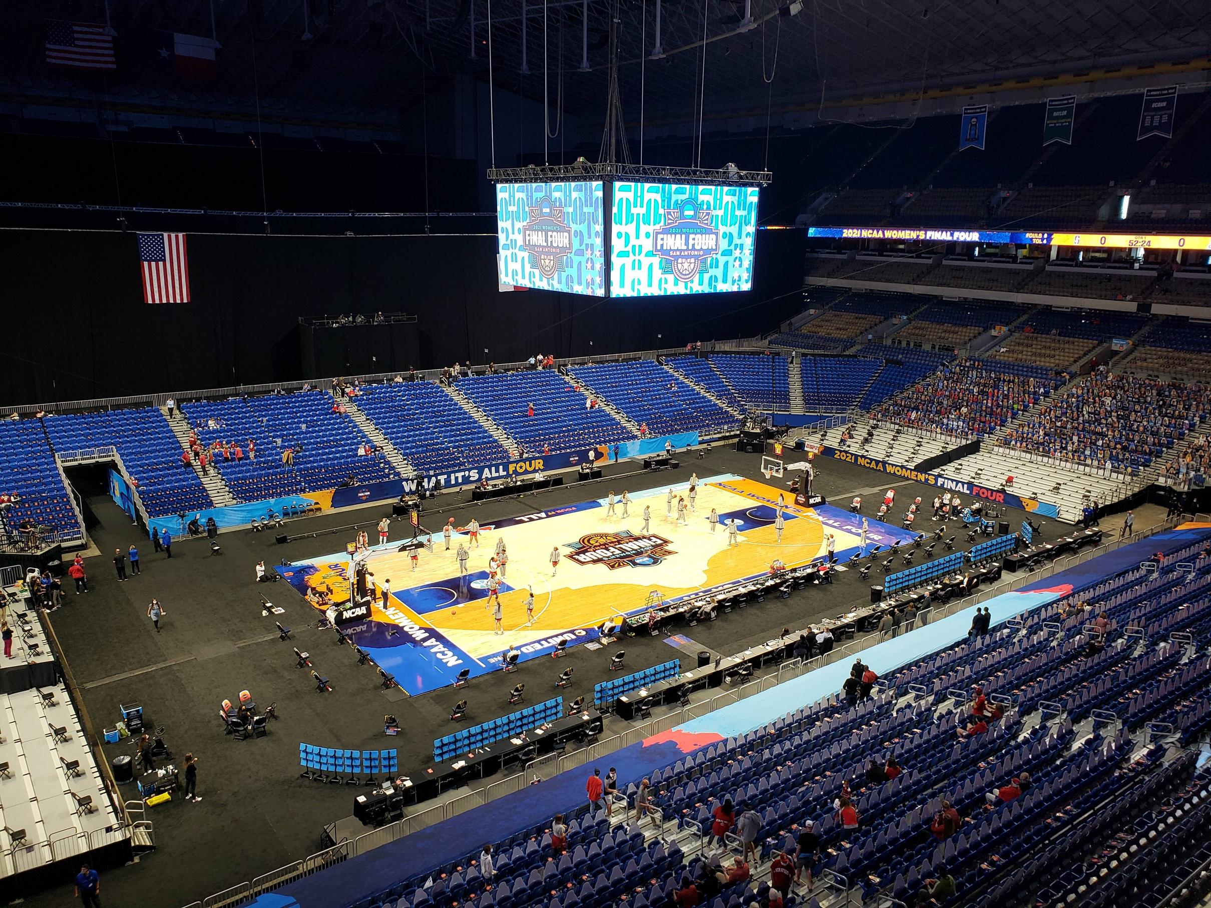 Checking in from the Alamodome! | Scrolller