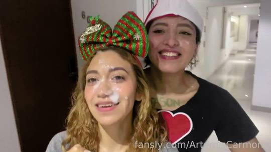 Christmas Cumwalk with my girlfriend! | Scrolller