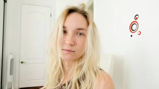 [Claire Roos, 21] More than just a pretty face | Scrolller