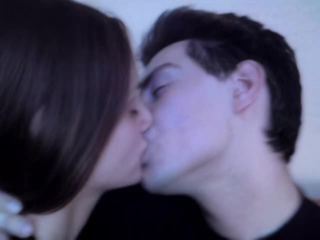 College Couple Kissing | Scrolller