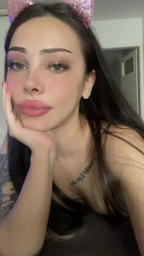 Come see me dance | Scrolller