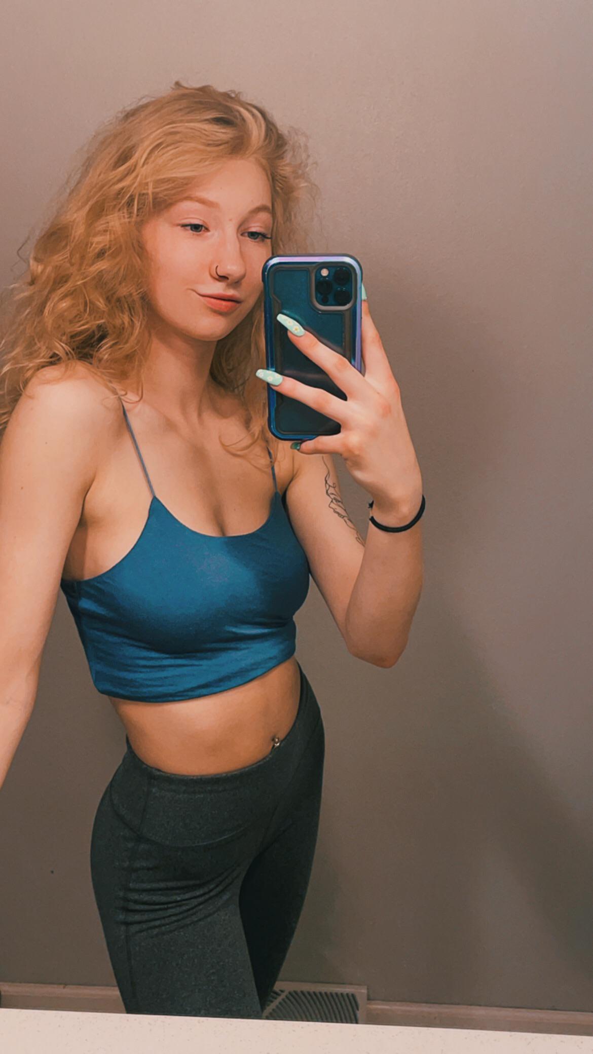 Curly headed cutie 🫣😍 | Scrolller