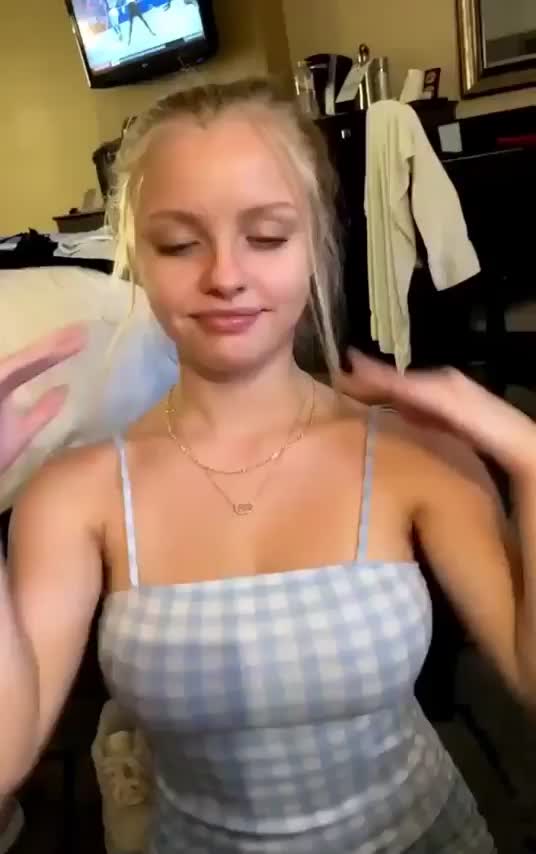 Cute blonde babe sucks cock dry | Scrolller