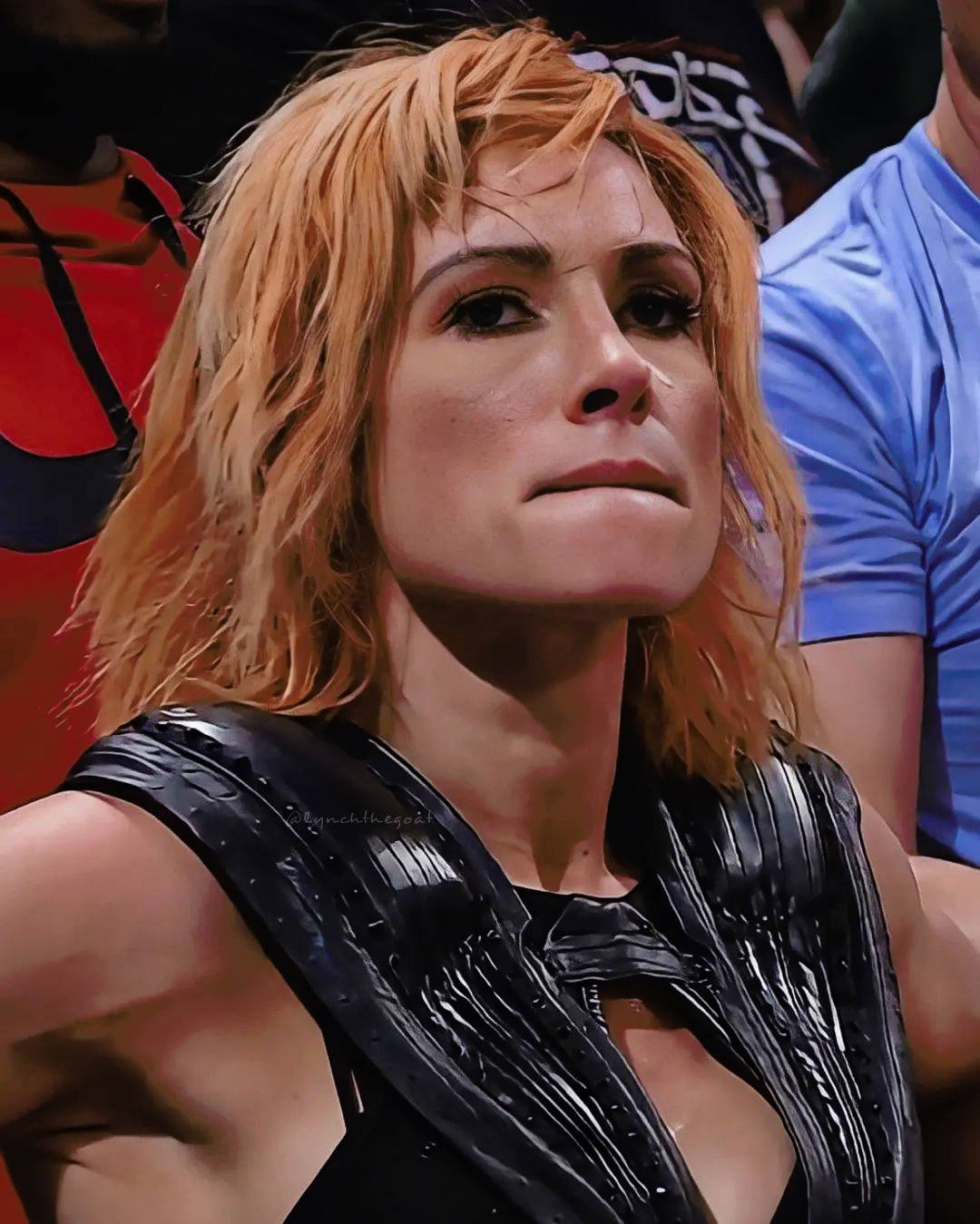Damn The Way She Bites Her Lips Scrolller