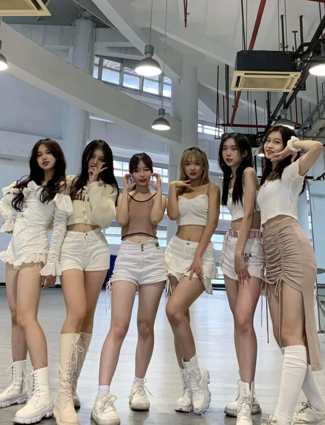 Dance Troupe | Scrolller