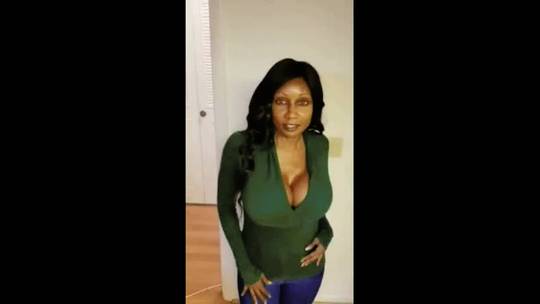 Diamond Jackson Gets Her Tits Out | Scrolller