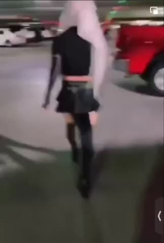 Did you hear the "POP" when she pulled it out? | Scrolller