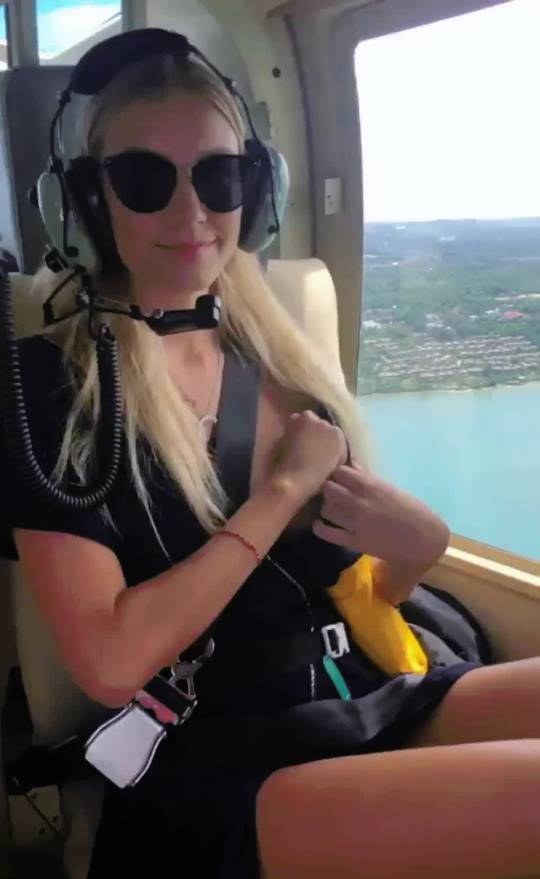 Distracting the pilot | Scrolller