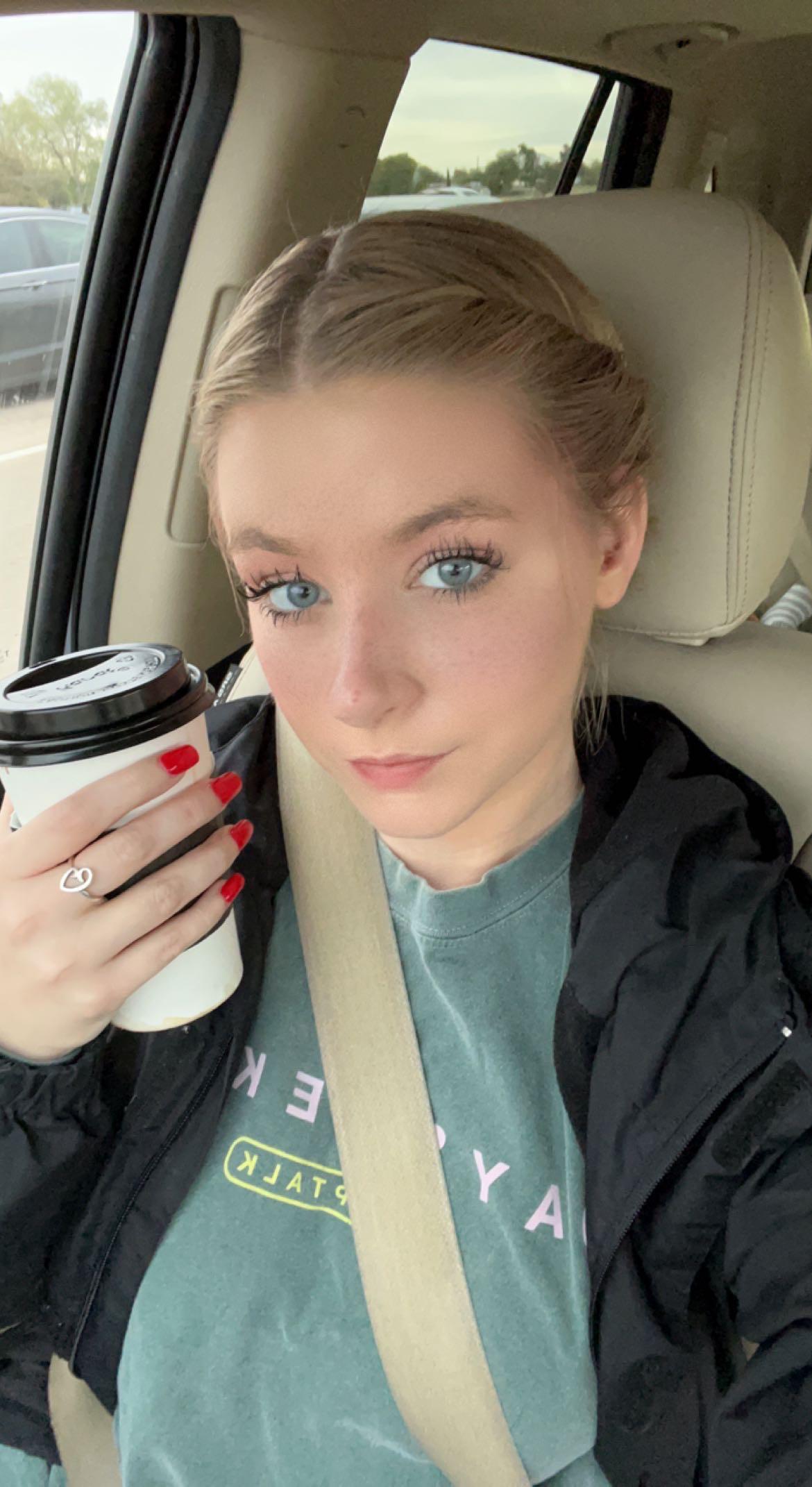Do I look good without makeup? | Scrolller Do I look good without makeup? | Scrolller