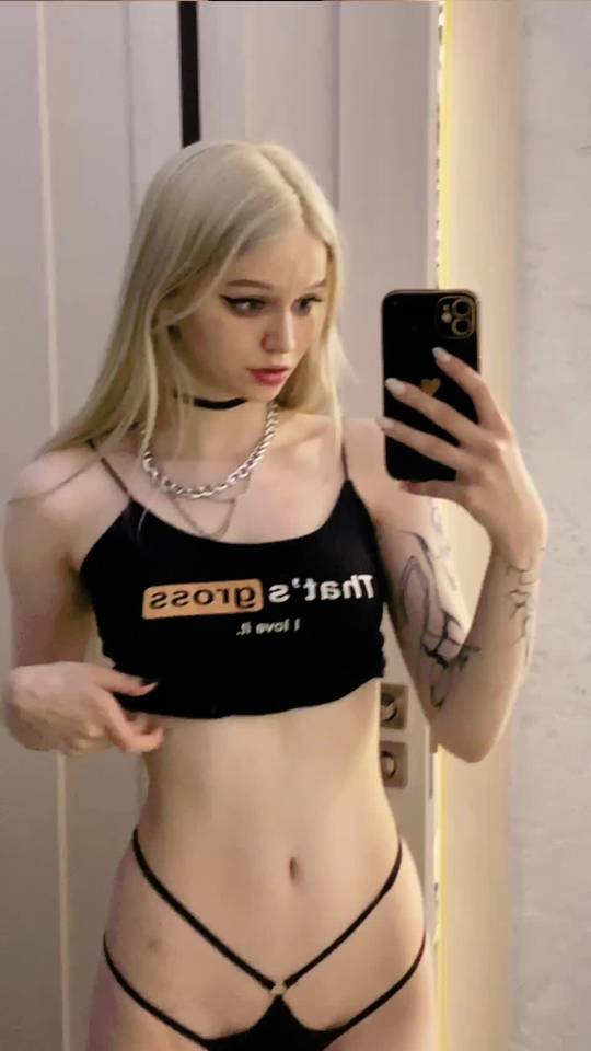 Do u like hot teens? | Scrolller