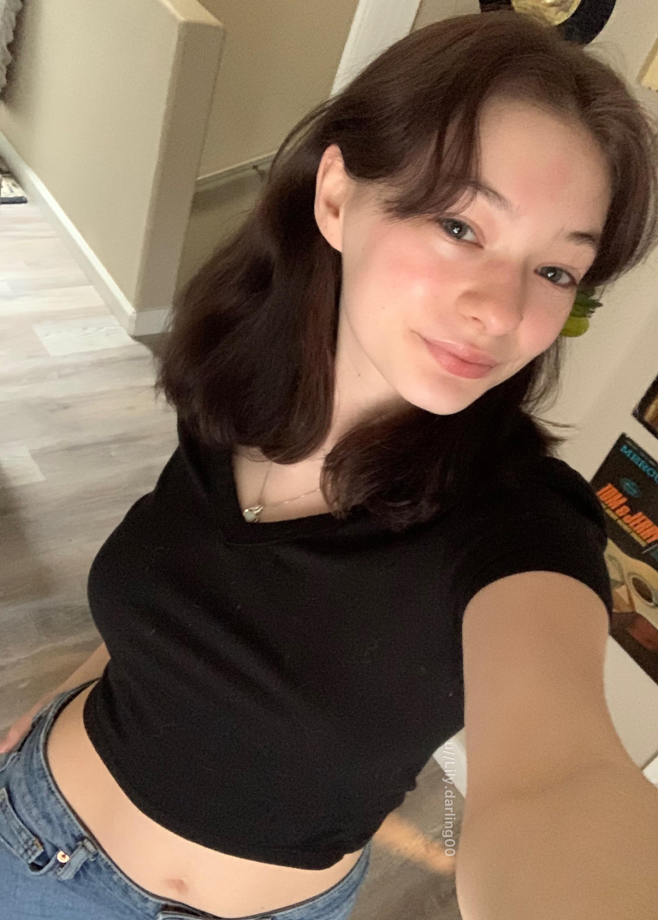 Do you like me? F18 | Scrolller