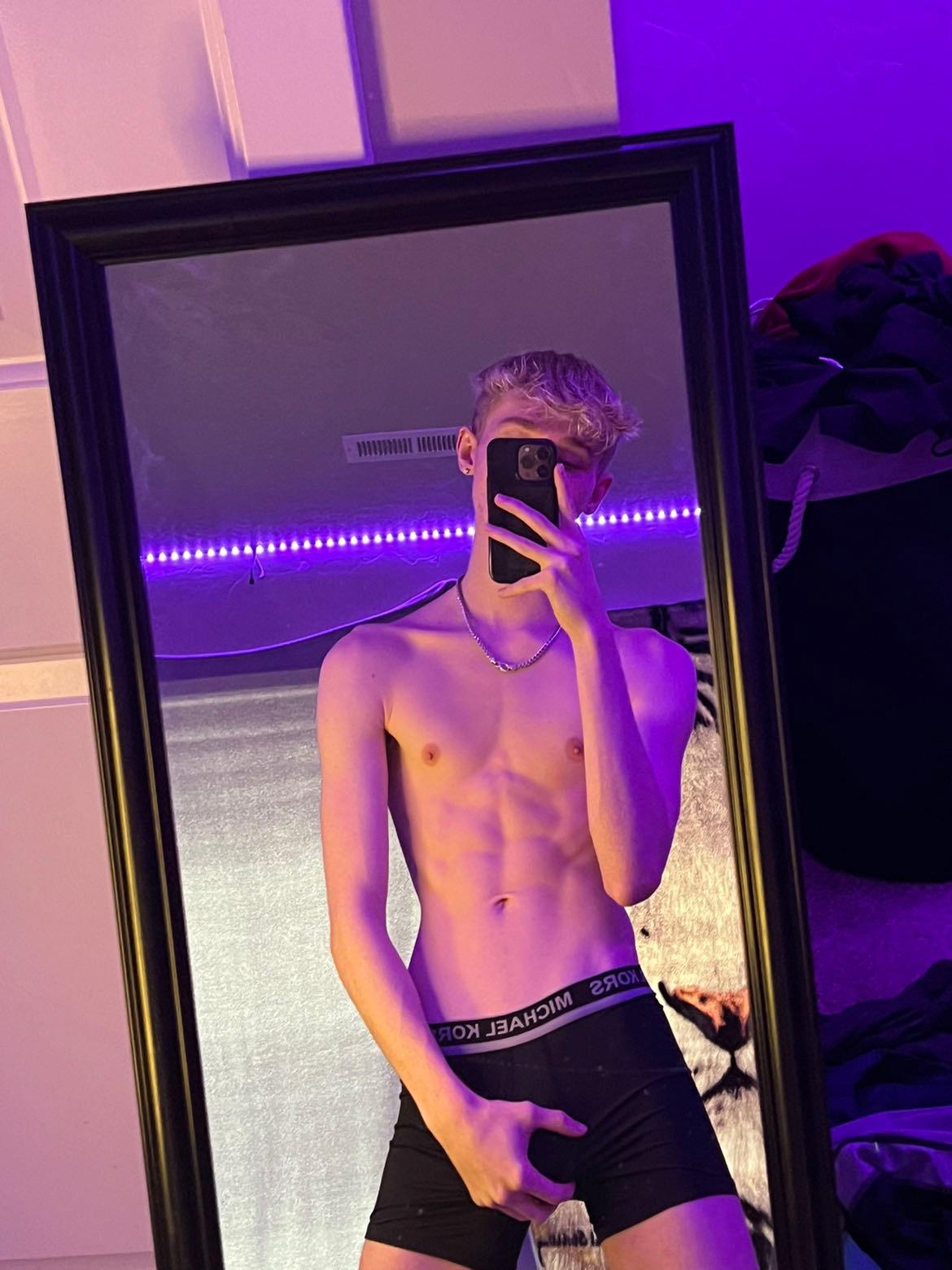 Do You Like My Body Scrolller
