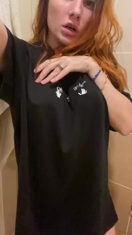 Do you like my innie? | Scrolller