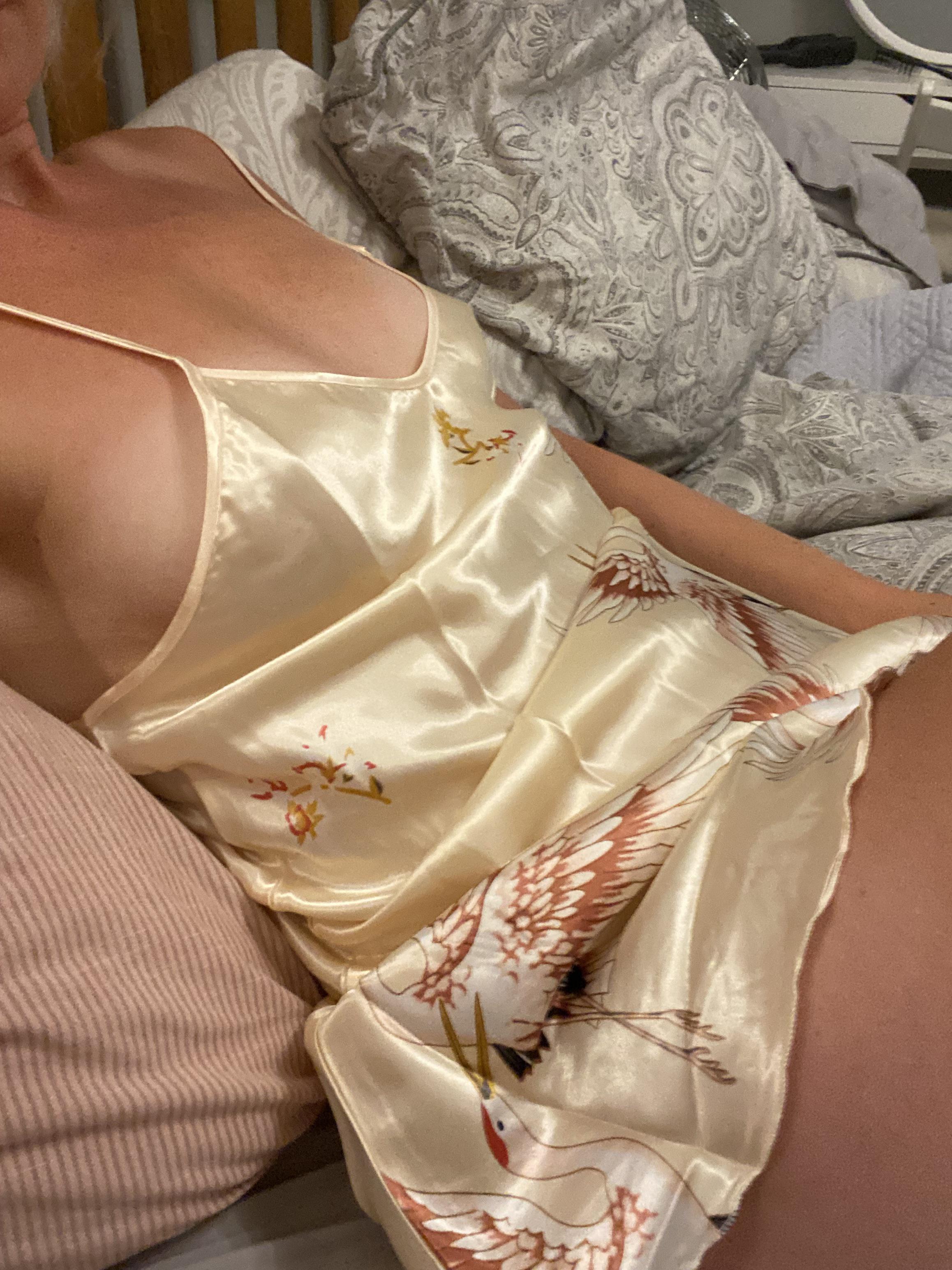 Do you like my new nightie? | Scrolller