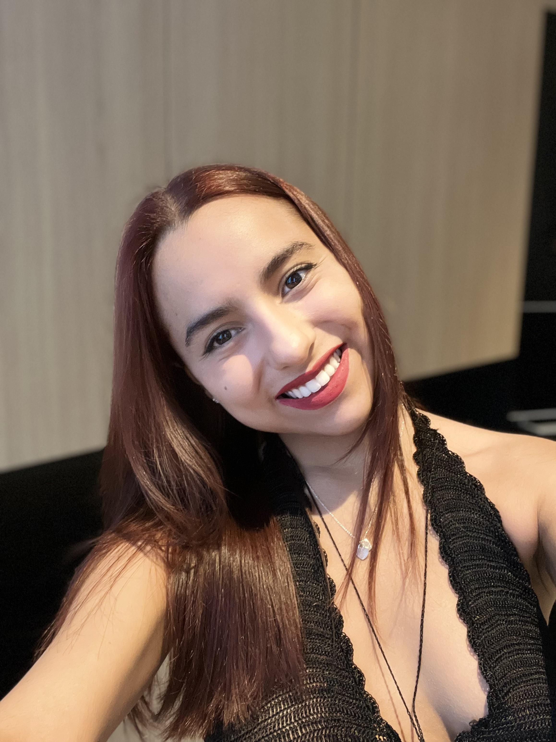 Do You Like My Smile ️‍🔥👀 F21 Scrolller