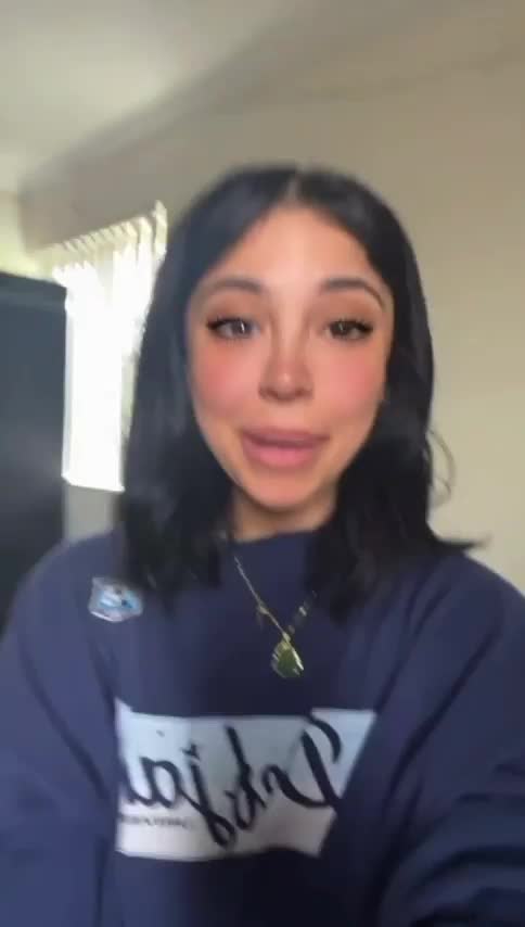 Do you think I look good mr.Armstrong? | Scrolller