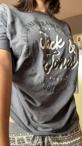 Do you think my tits are too big for my frame? | Scrolller