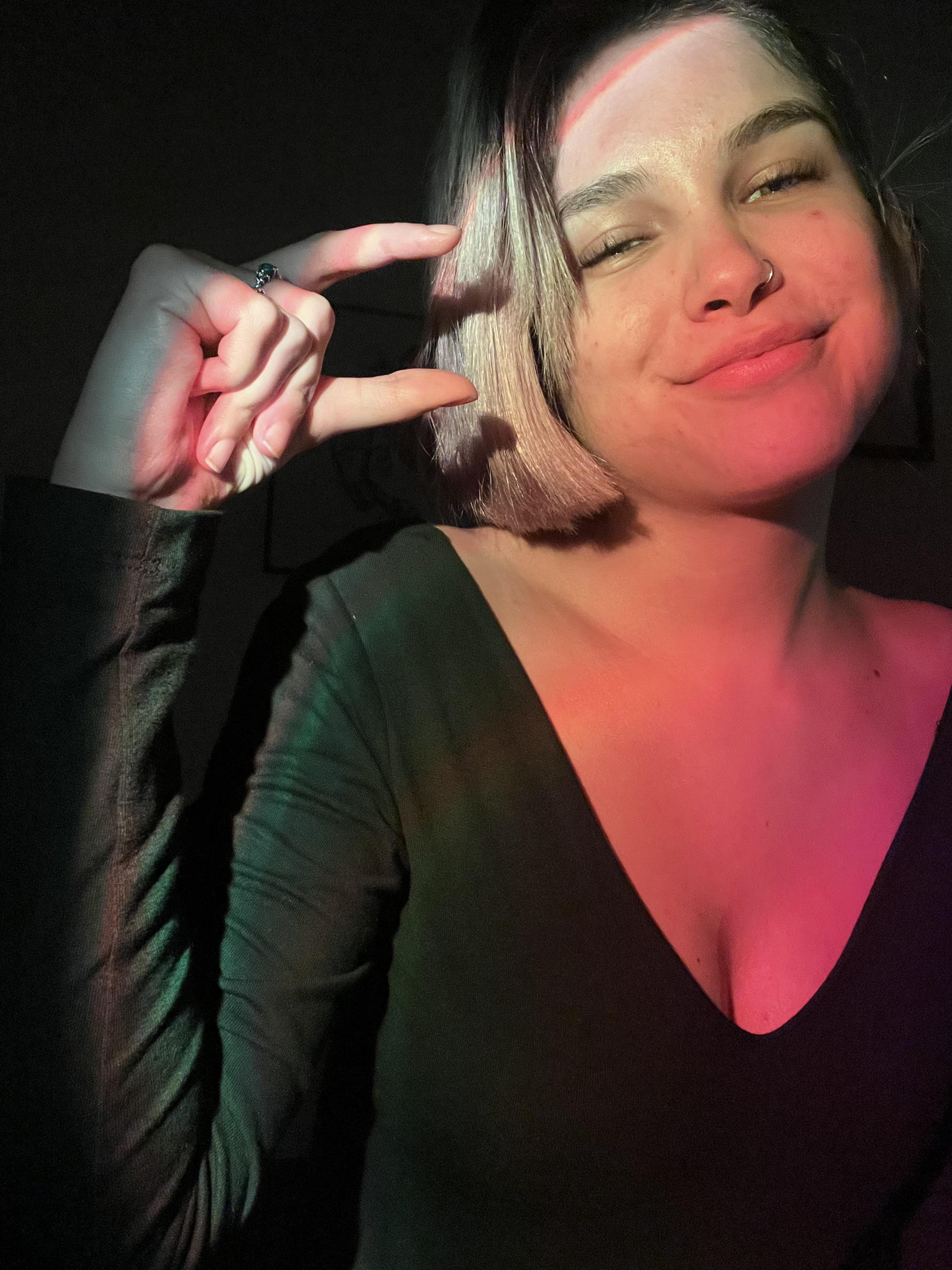 Do you think you can please me with that little clit? | Scrolller