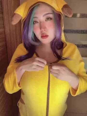 Do you want to have Japanese girl as a pocket monster? | Scrolller