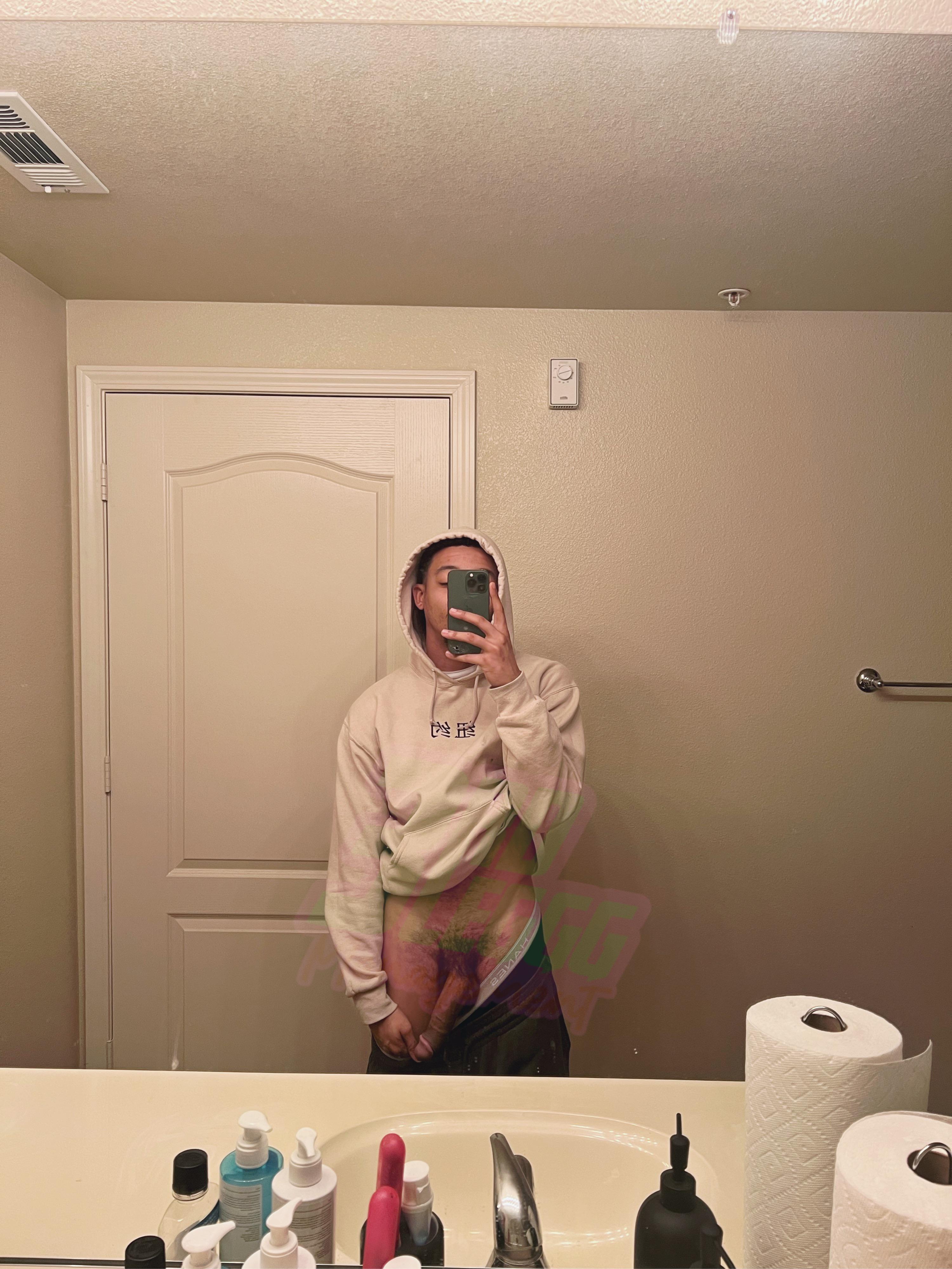 Does your dick hang low ? | Scrolller