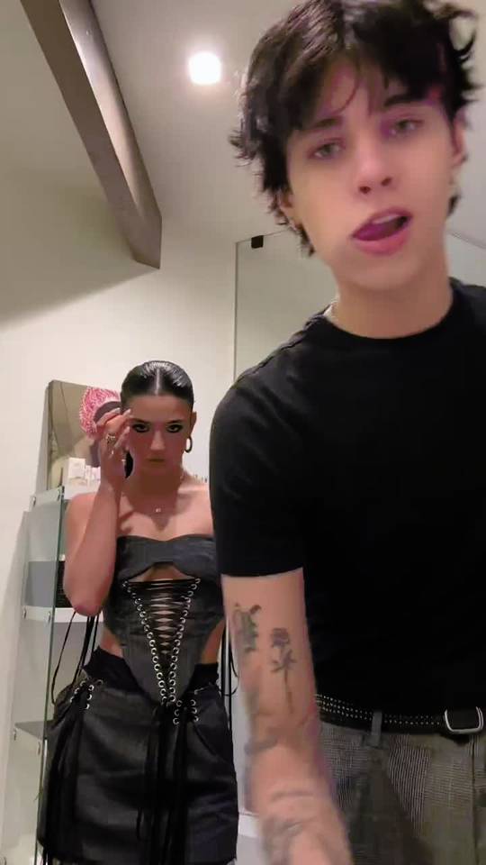 Domme Mommy Charli | Scrolller