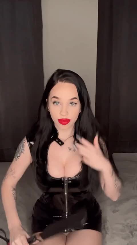 [Domme] Ready to Humiliate your tiny shrimp dicklett | Scrolller