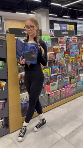 Just enhancing the reading experience :3 | Scrolller