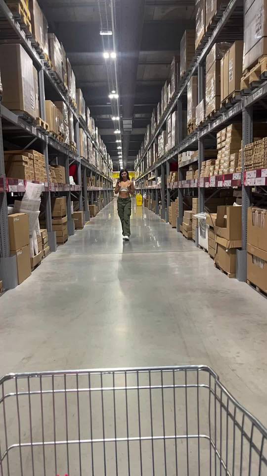 Don't mind me I'm just passing by | Scrolller