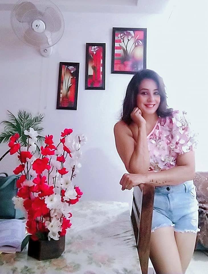 Don't you just wanna surrender keys of your chastity cage to me ? 😏😌 | Scrolller