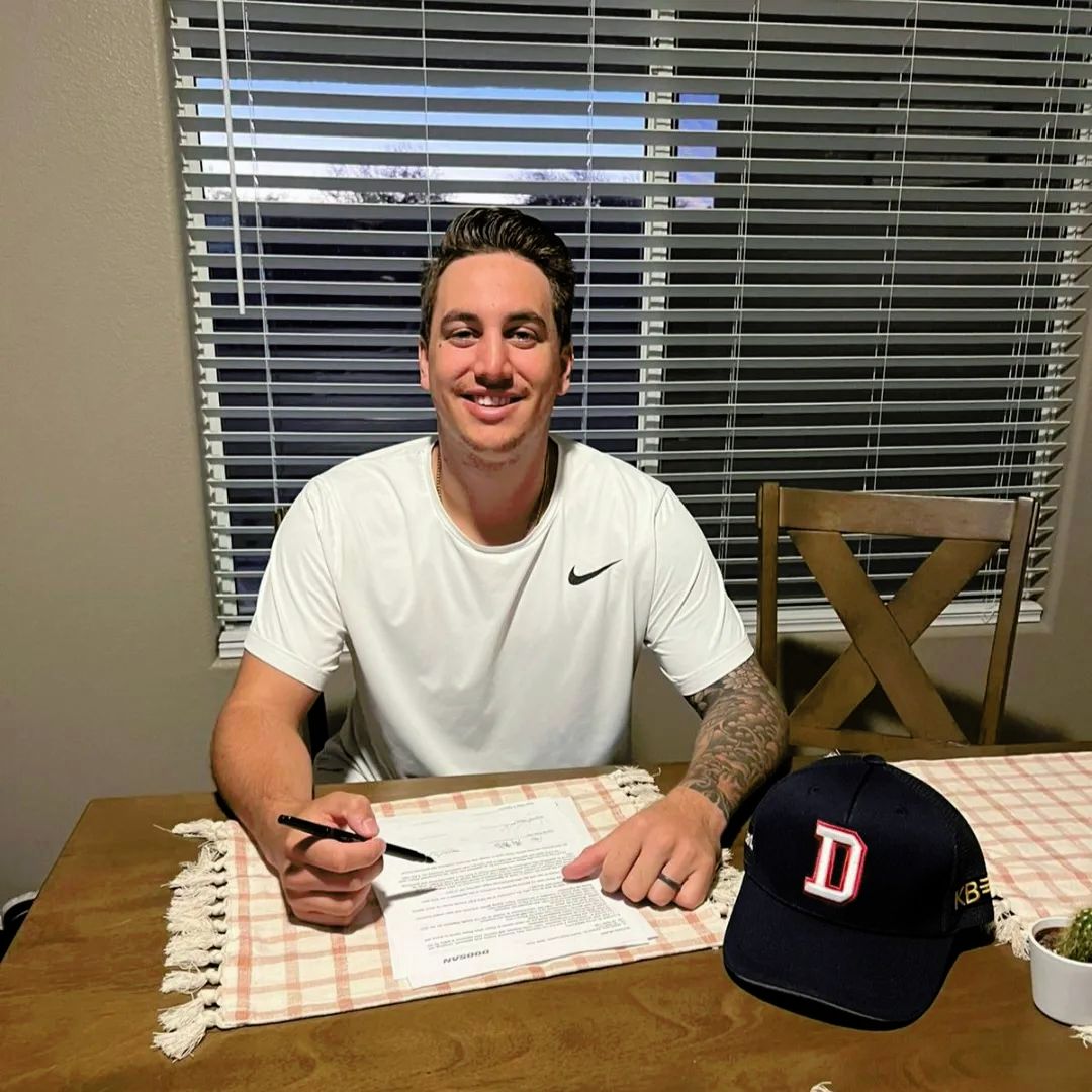 Doosan Bears recruit RHP Dylan File | Scrolller