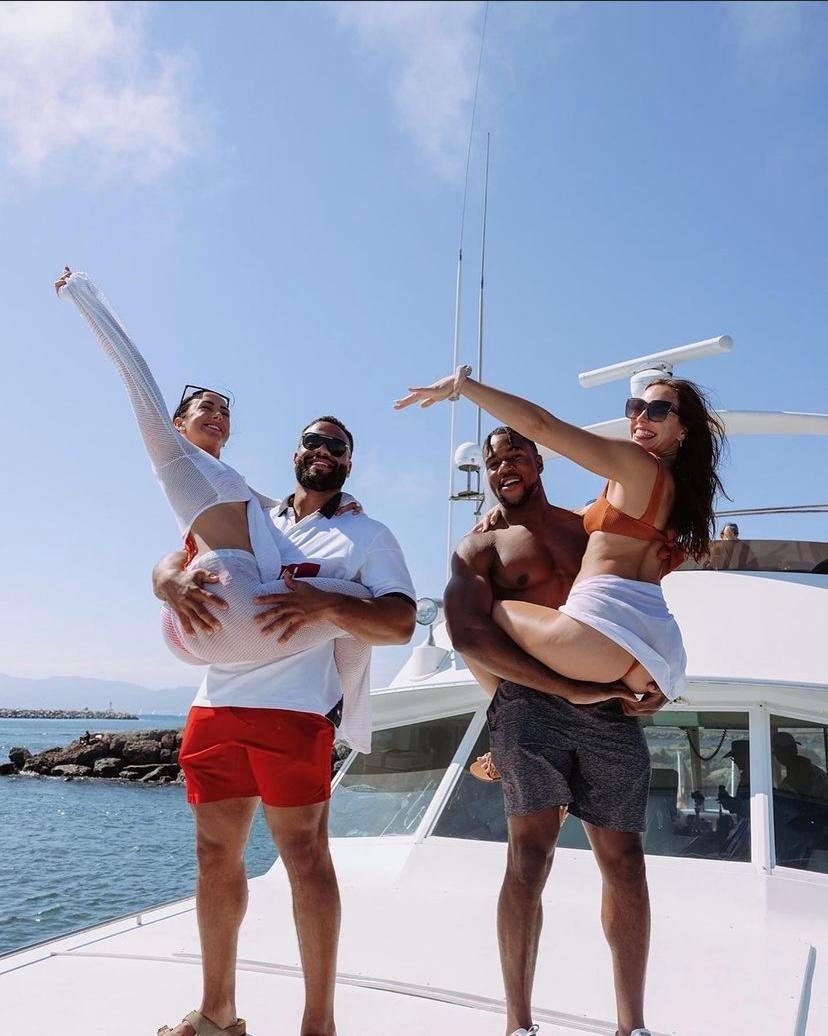 Double date | Scrolller