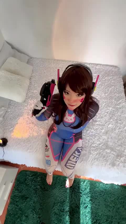 DVA cosplay ON/OFF | Scrolller