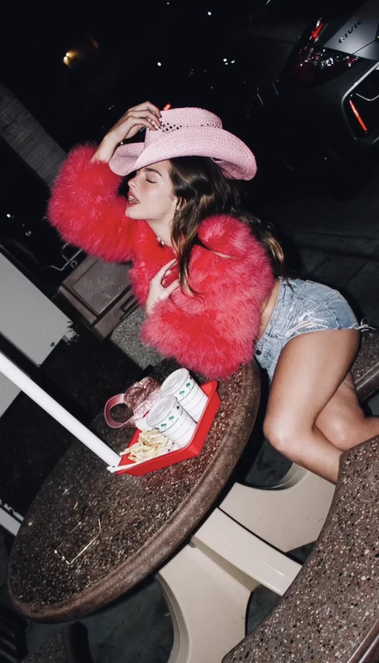 Eating In-N-Out | Scrolller