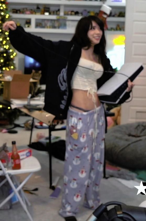 Emi or the PS5? | Scrolller