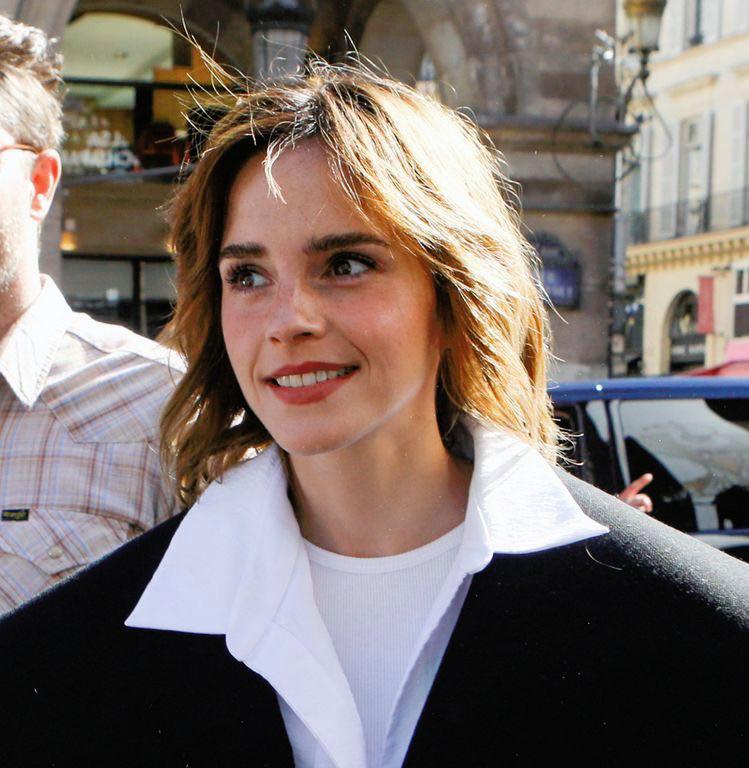 Emma Watson | Scrolller