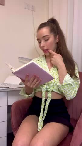 Enough study. Need some distraction | Scrolller