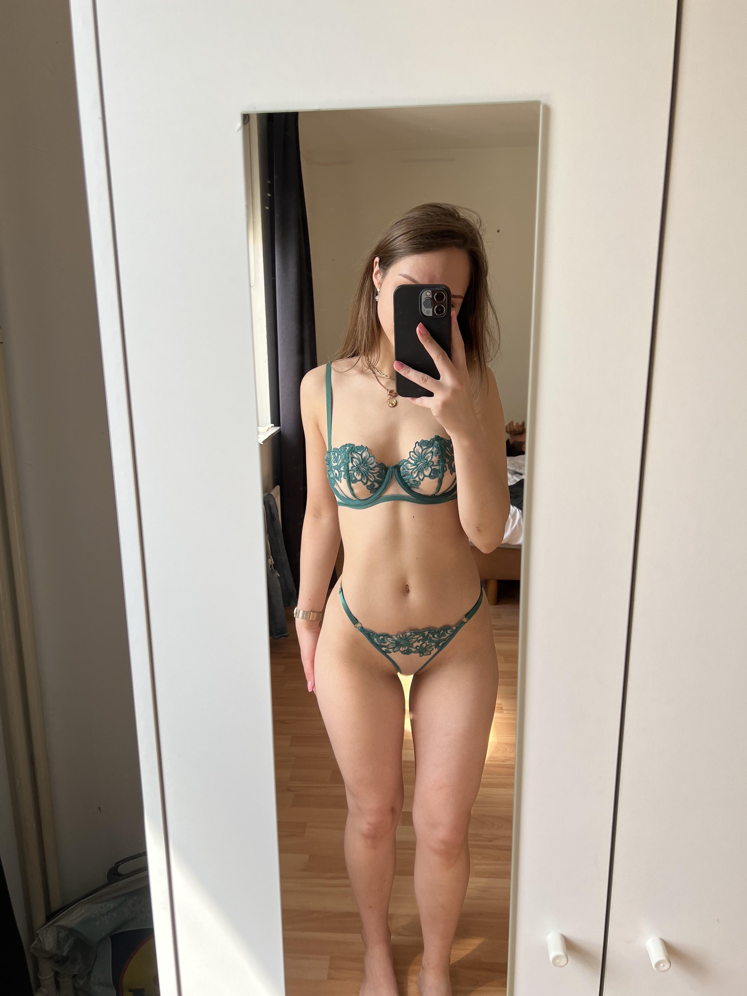 🔥EXCLUSIVE CONTENT🔥Daily post, Customs Photos and Videos, solo and more! IN BIO | Scrolller