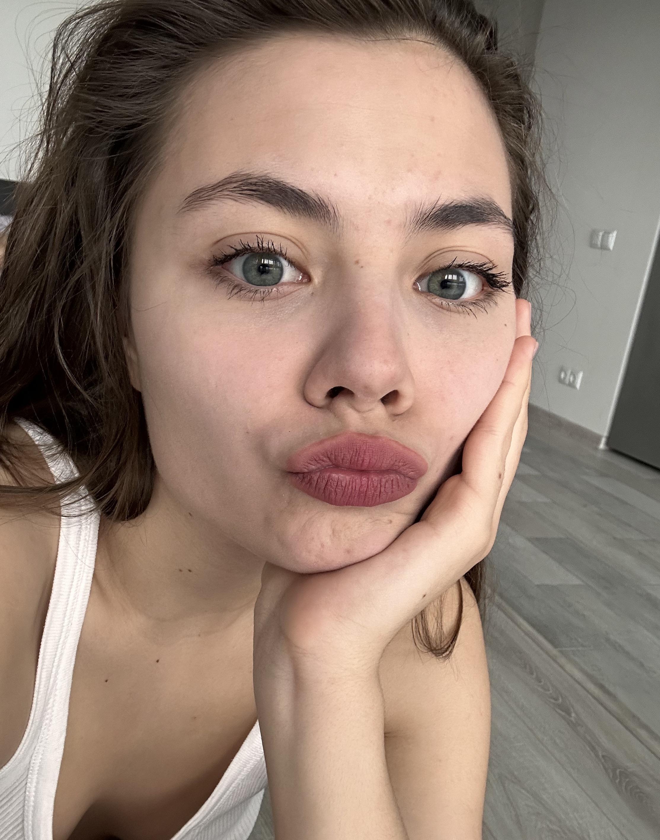 F21 🌸happy as hell that spring is here! Happy hump day also😉 | Scrolller