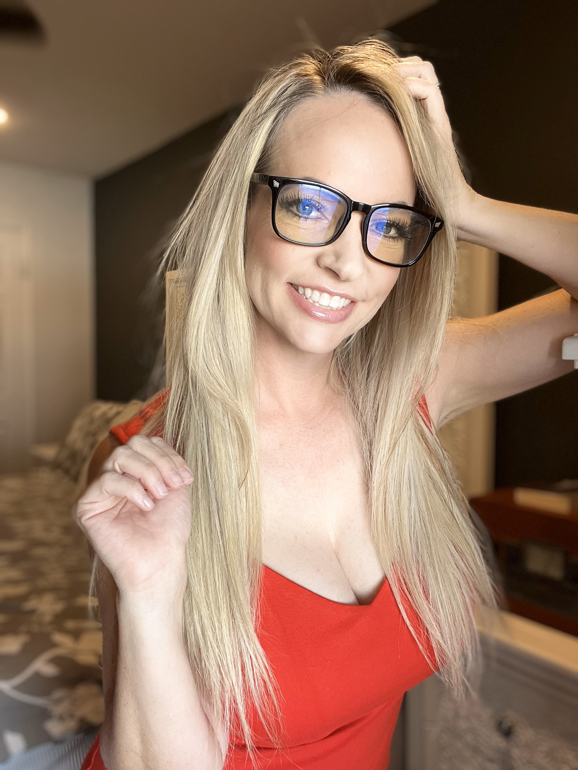 (F39) with glasses | Scrolller