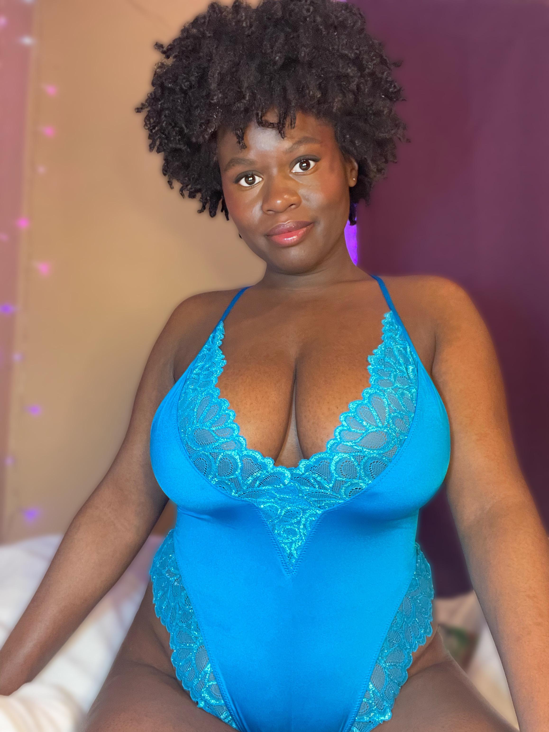 [F4M] Tampa milking table massage with Selene | Scrolller