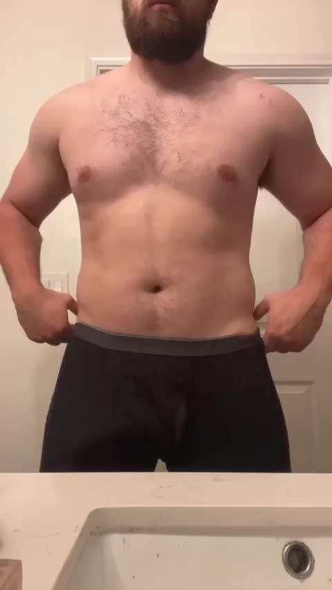 Feeding time! | Scrolller