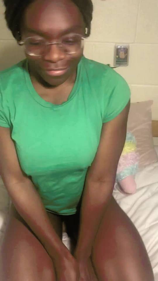 Feeling horny tonight | Scrolller